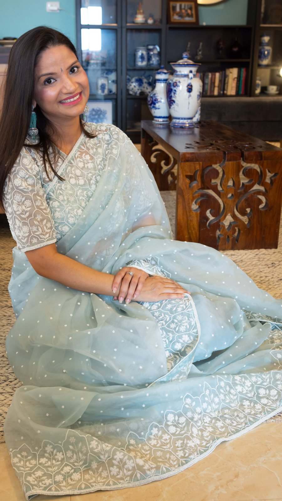 Hand embroidered sarees and indian fashion clothes | Kiash hand embroidery