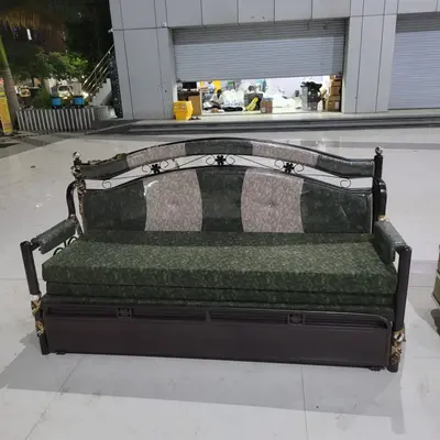 Metal sofa cumbed
