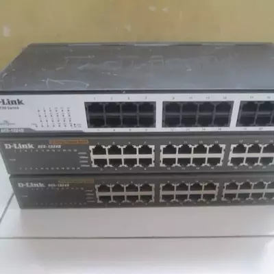 Buy Dlink DES 1024 24 port switch and Dlink Des 3028