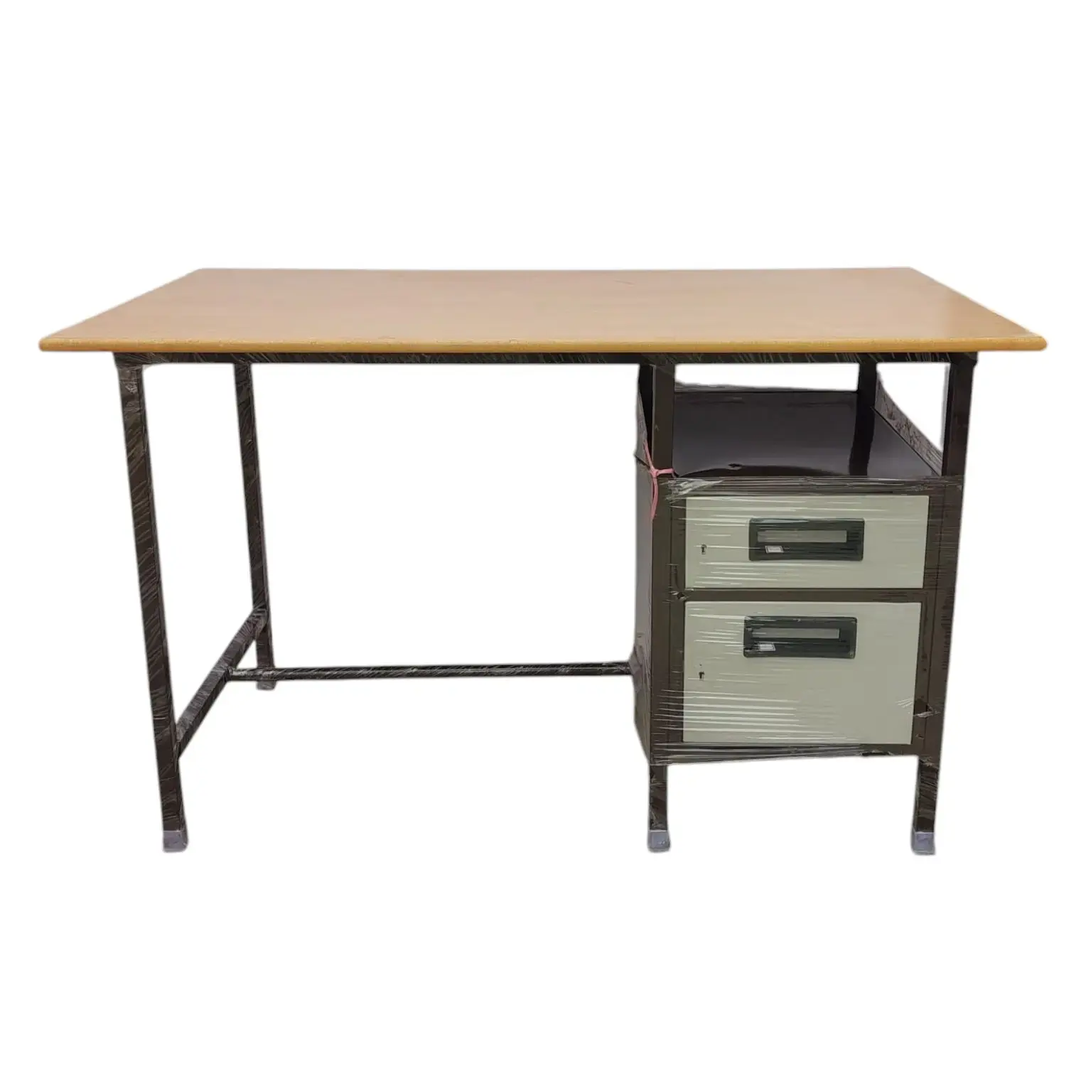 Metal office table in Bengaluru| GUJJU FURNITURE
