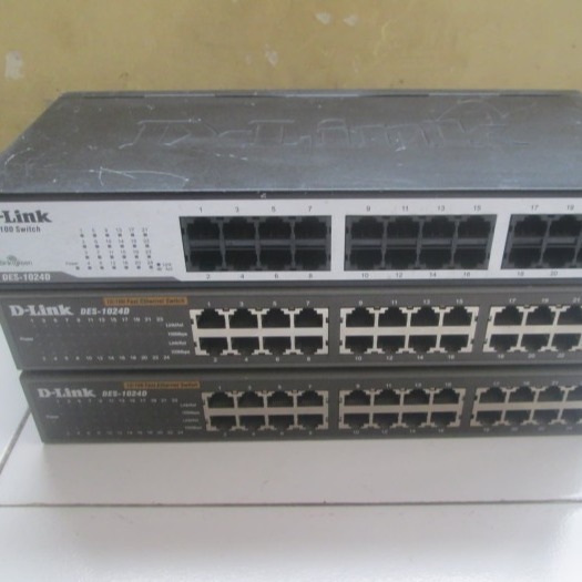 Buy Dlink DES 1024 24 port switch and Dlink Des 3028