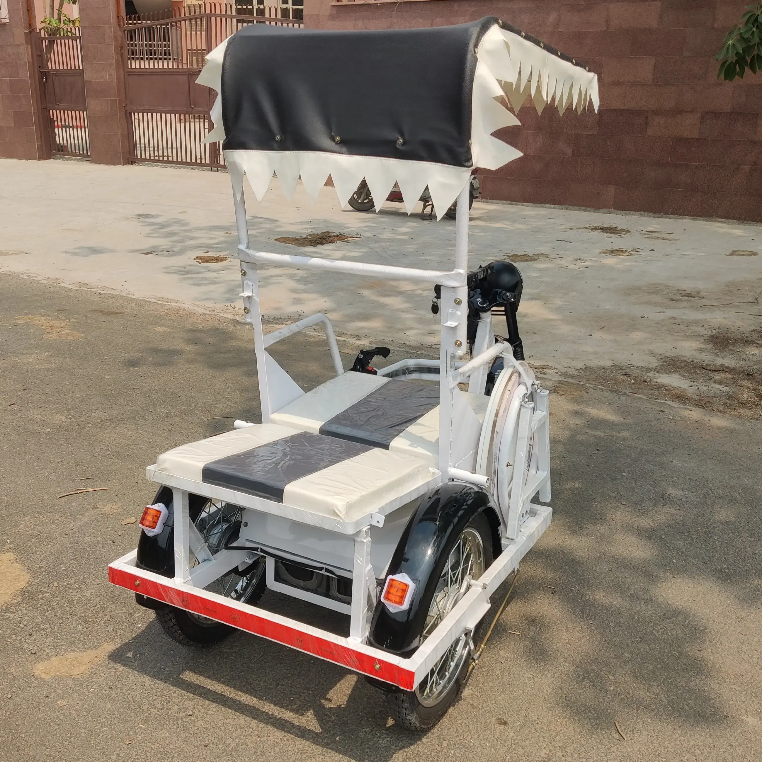 Buy Solar Scooter Black - 70 online at best price | Walkmangroup.com