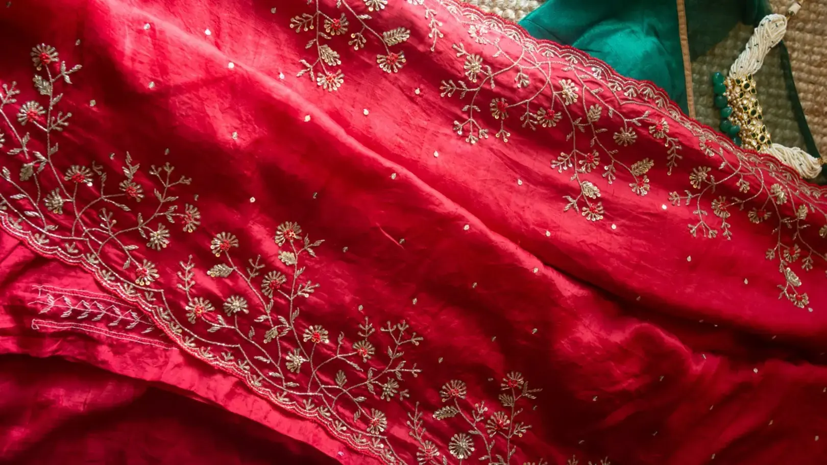 Hand embroidered sarees and indian fashion clothes | Kiash hand embroidery