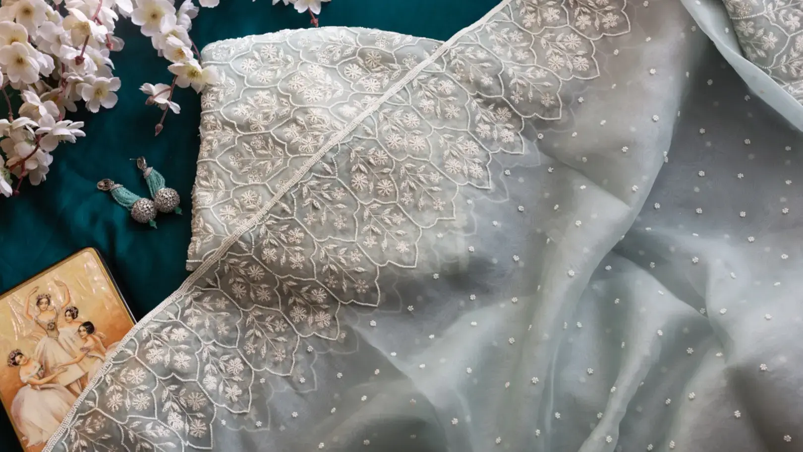 Hand embroidered sarees and indian fashion clothes | Kiash hand embroidery